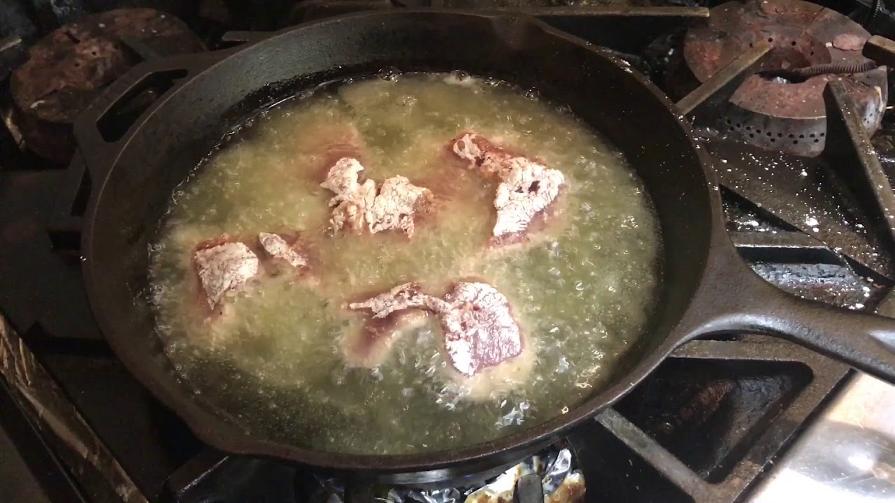 Magnolias Pan Fried Chicken Livers - YouTube