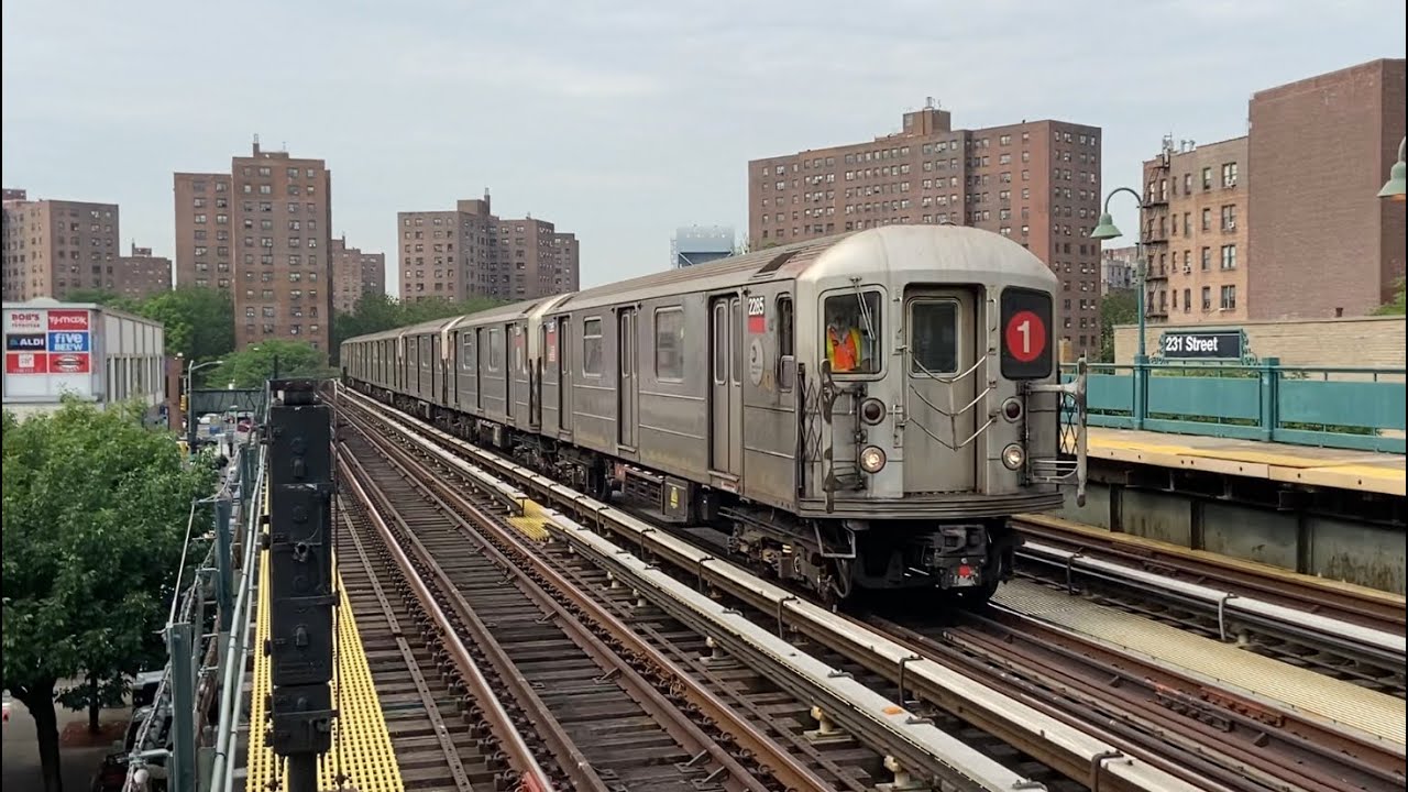 IRT Broadway Line: Manhattan and Van Cortlandt Park bound R62A (1 ...