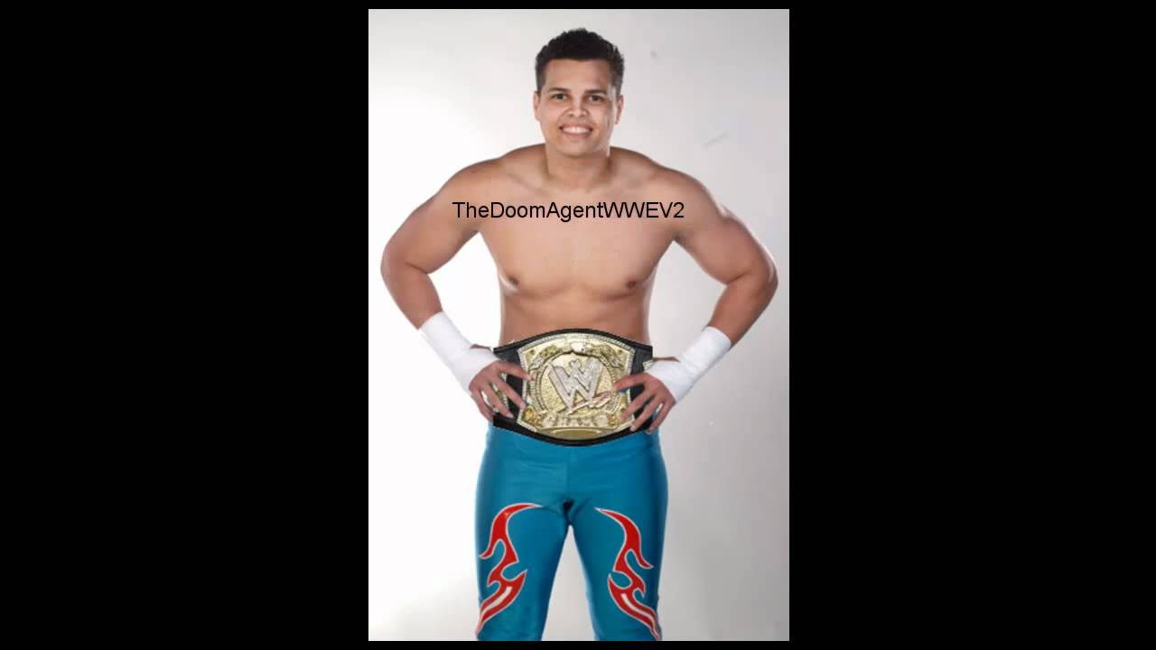 Epico wins the WWE Championship - YouTube