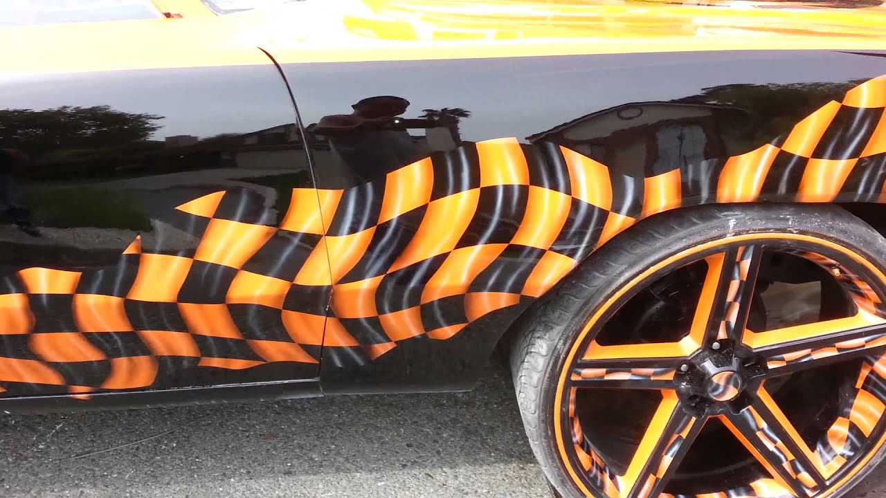 Airbrush checkerboard car - YouTube