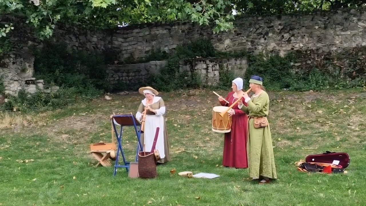 Medieval Festival At Barking Abbey = Intro & Medieval Music. - YouTube