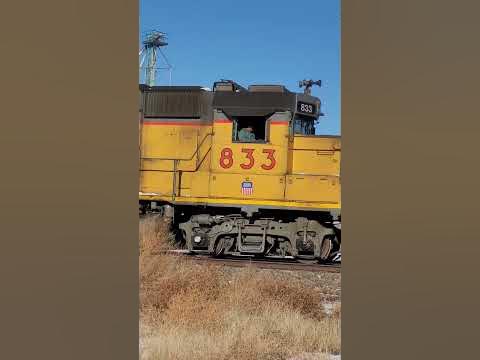 Union Pacific 833 pulls a few cars through Gering, Nebraska. Click the Eagle to subscribe. - YouTube