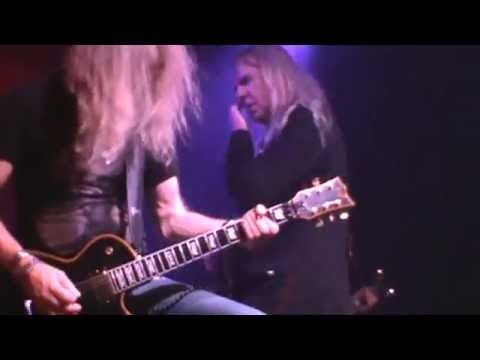 Saxon "Backs To The Wall" @ Altar Bar, Pittsburgh - YouTube