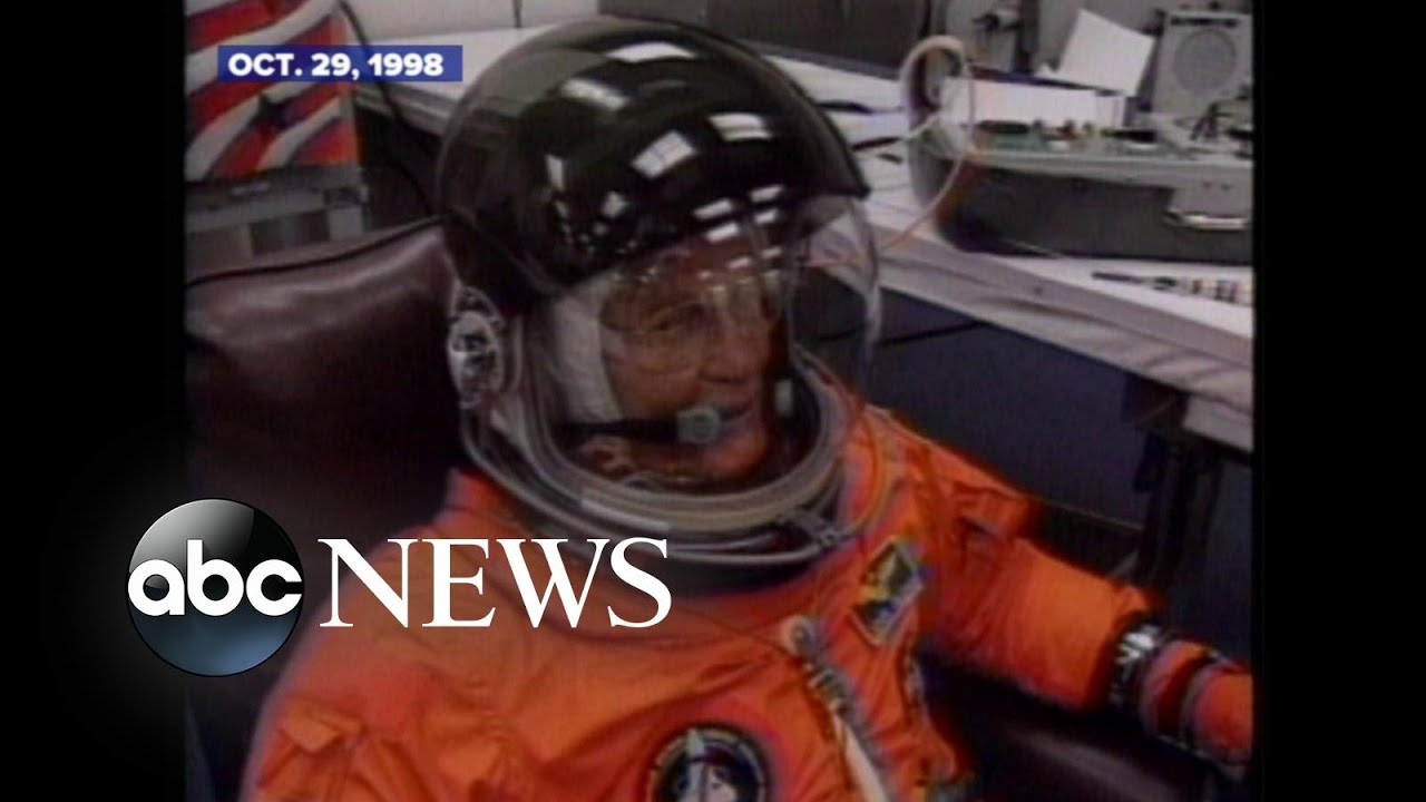 John Glenn Returns to Space in 1998 | ARCHIVAL VIDEO - YouTube