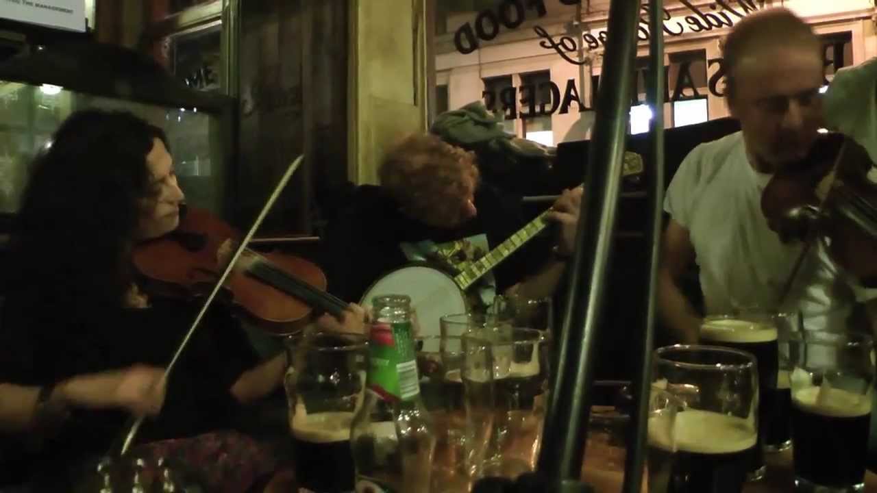 Irish Music Sessions in Camden, London - YouTube