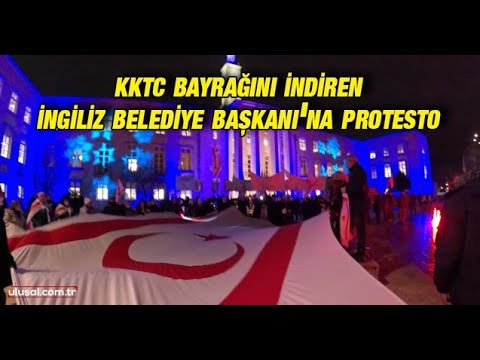 KKTC bayrağını indiren İngiliz Belediye Başkanı Grace Williams protesto edildi