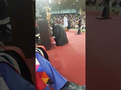 Sanele Shange intombi Nto iGraduate ngemvunulo - YouTube