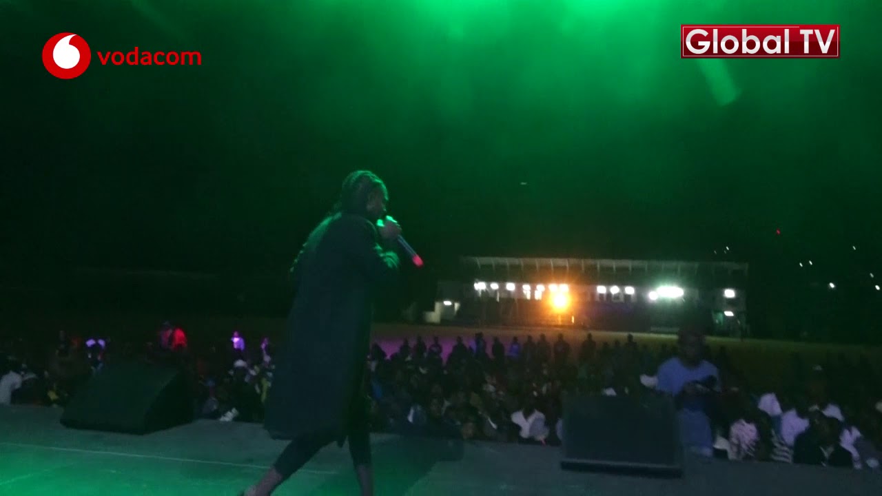 Dogo Miaka 12 Awakalisha Fid Q, Young Dee! - YouTube