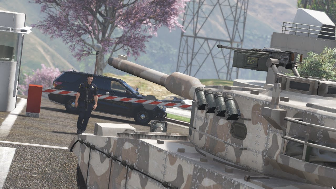 Tank Pursuit in Los Santos! | GTA V LSPDFR Ep. 72 - YouTube