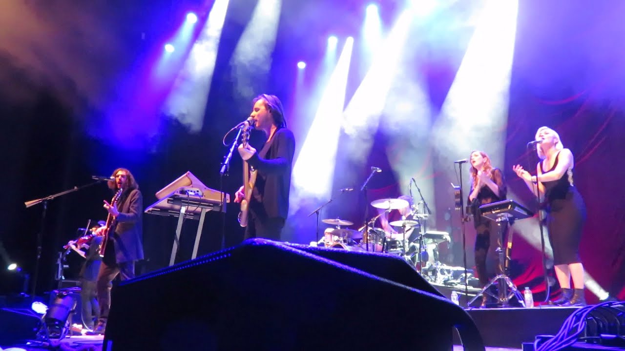 Hozier "Angel of Small Death and the Codeine Scene" @ Paris - 14/11 ...