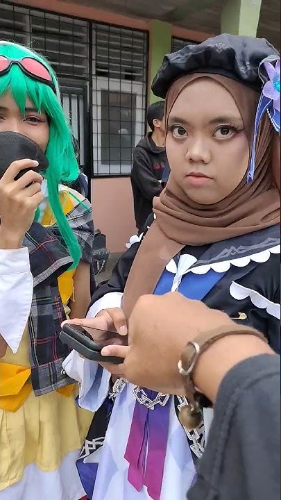 Herta(Ukhti) and Gumi Cosplay got Surprised. #fypシ #cosplay #cosplayer #shorts - YouTube