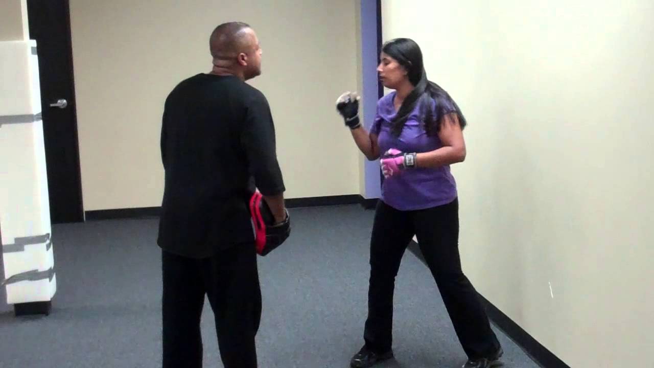 Jeet Kune Do for Women - YouTube