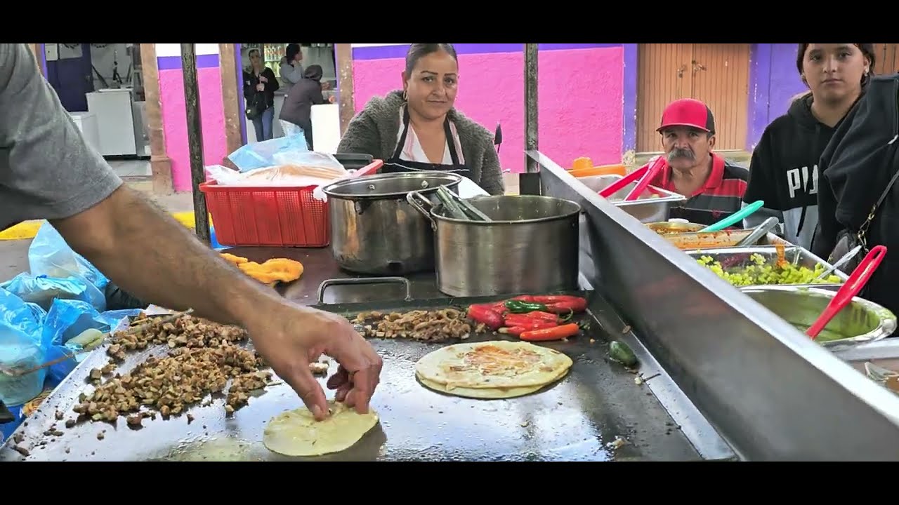Tacos y gringas de Timo en Tangamandapio ¡Bien sabrosos! @cotidiano399 ...