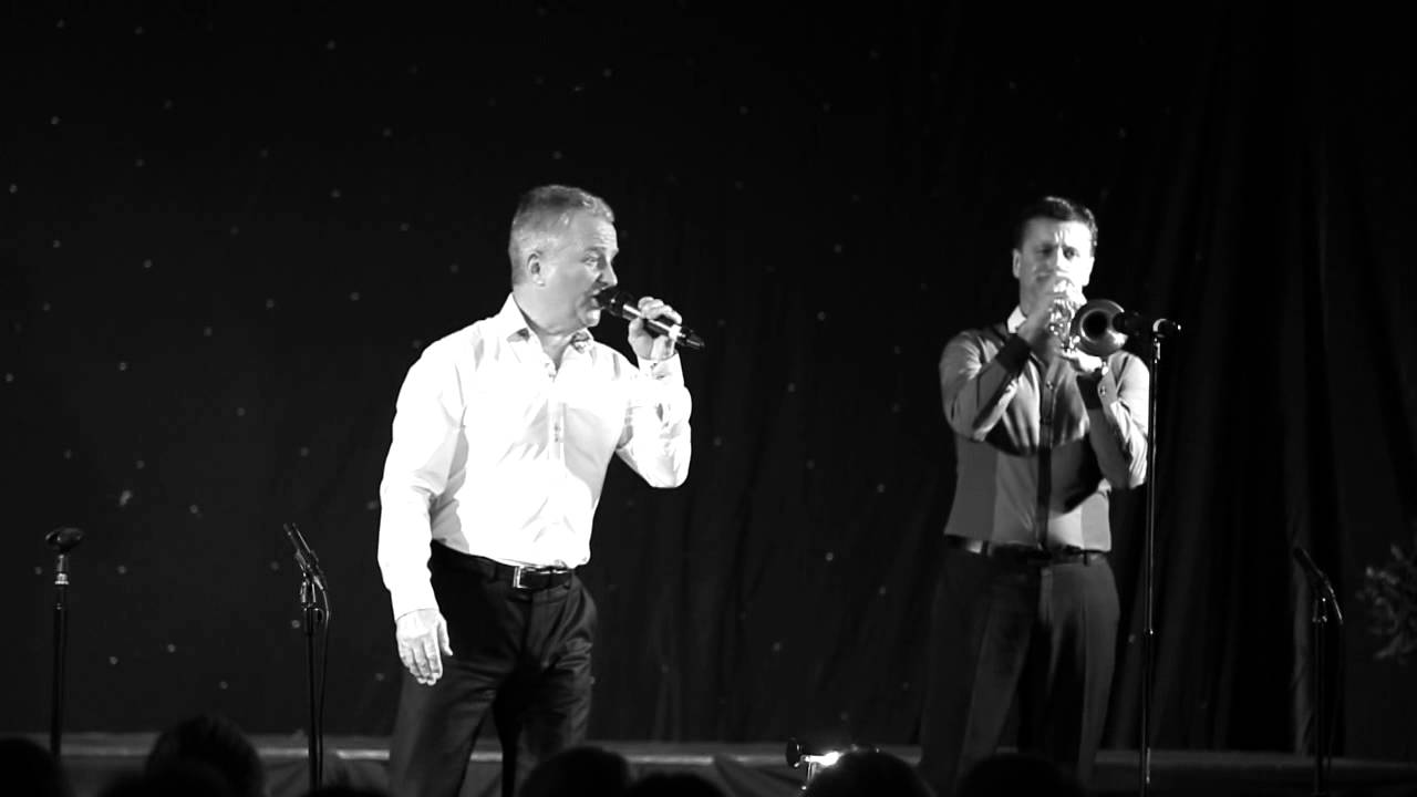 Johnny Peters sings Noreen Bawn - YouTube