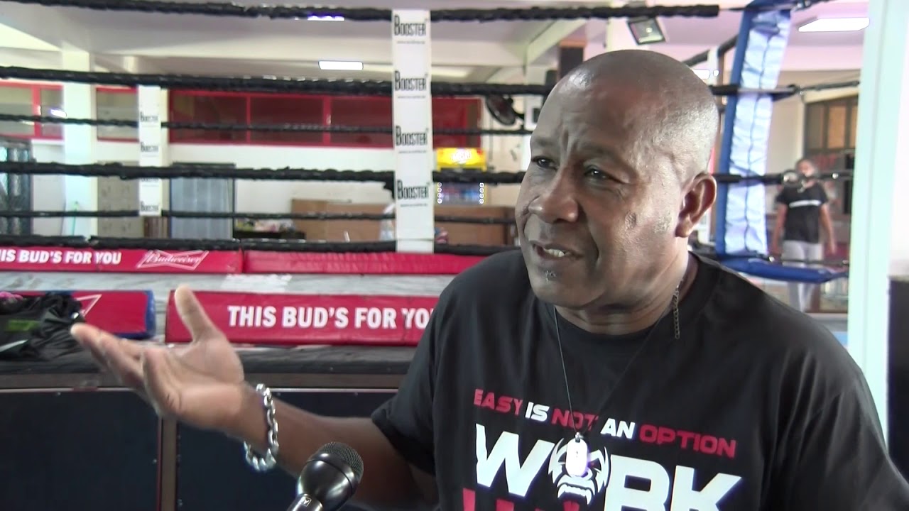 Gesprek met Team Yvel trainer Cor Marengo Sport 8 - YouTube