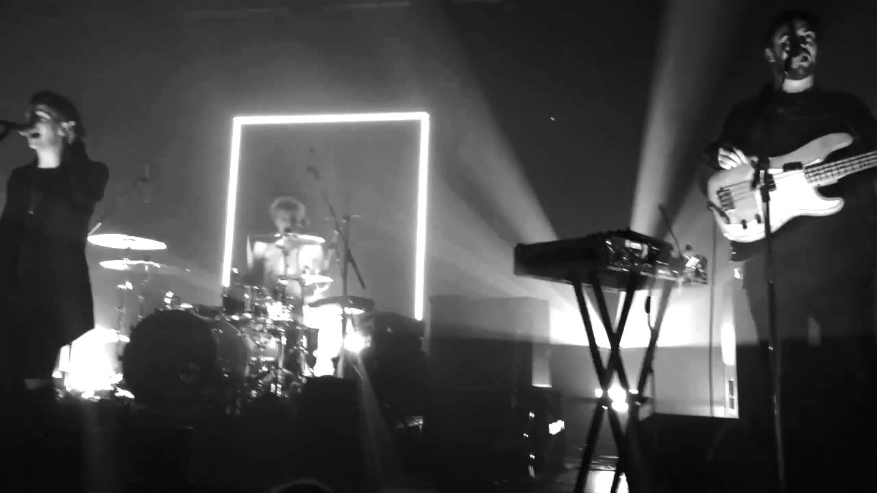 The 1975 - The City (Live) - YouTube