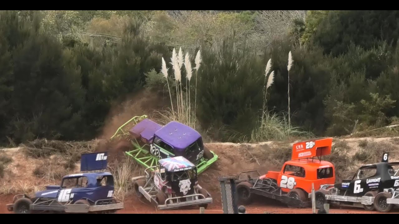 2 Stockcars Races Taipa Speedway 2021 - YouTube