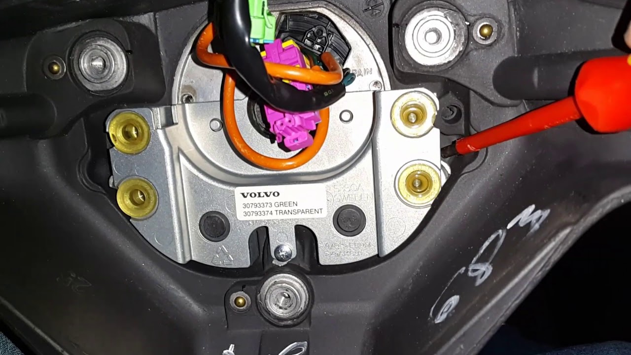 Виброгаситель руля Volvo Oscillation damper - YouTube