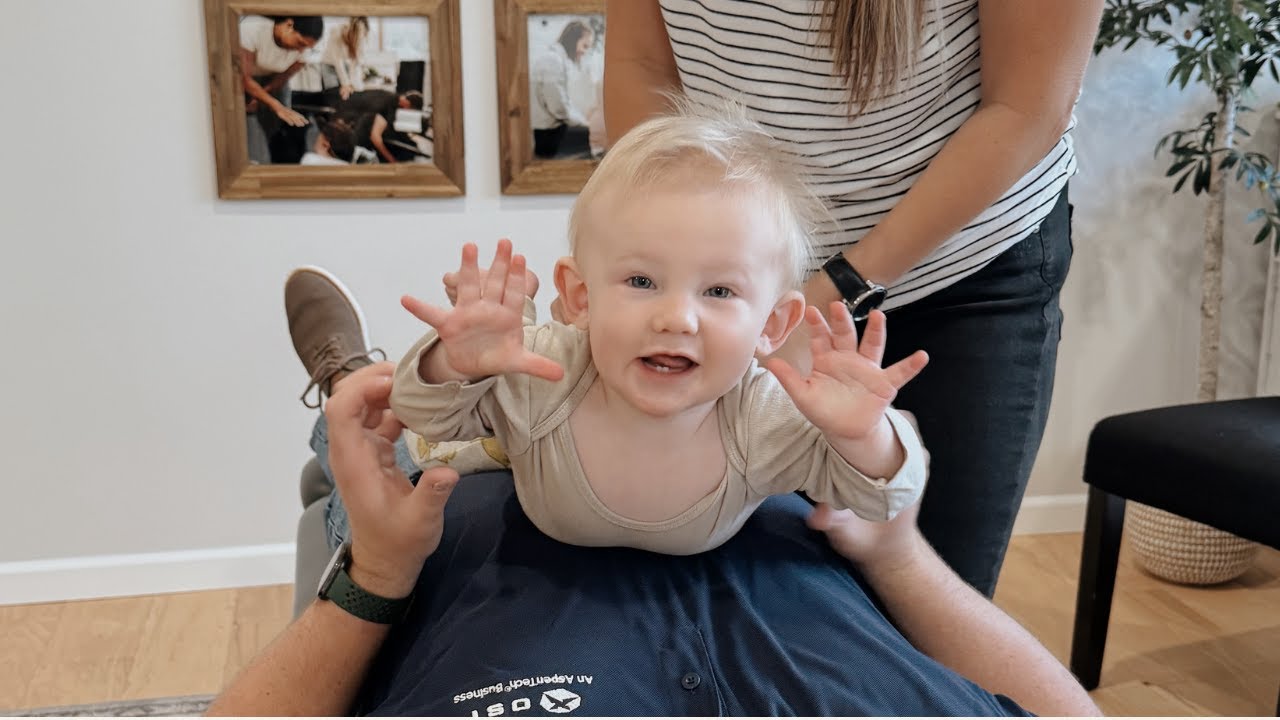 Stretches for Babies with Torticollis or Tight Neck Muscles - YouTube