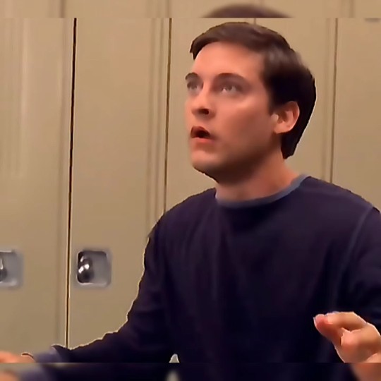 spider-man VS el matón - YouTube