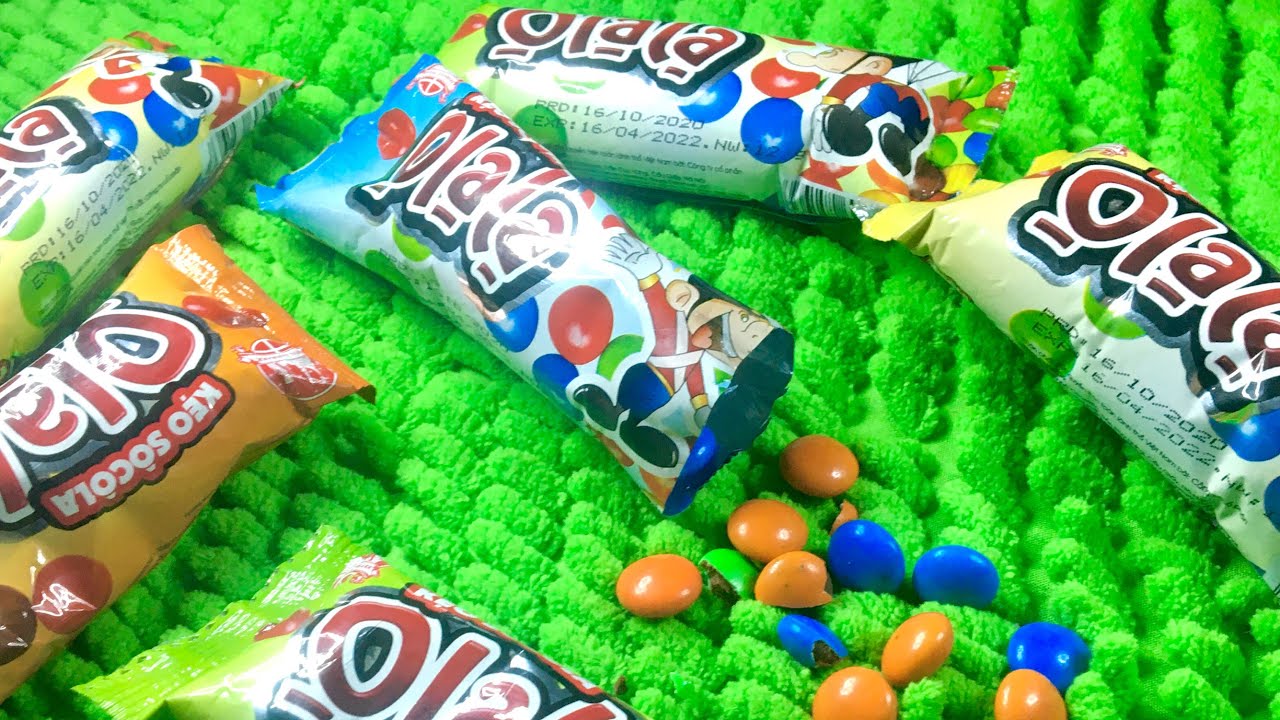 Very satisfying video i so yummy candy and sweets opening with O La La ...