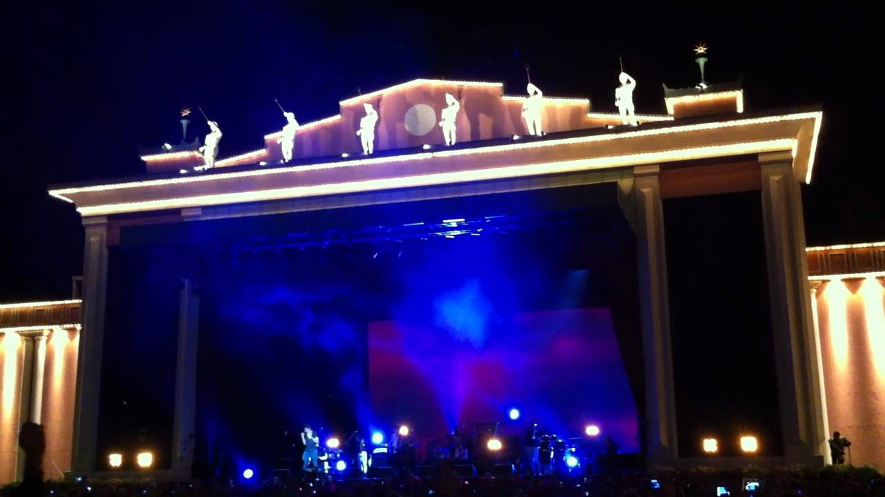 Håkan Hellström - Nu Kan Du Få Mig Så Lätt/Ramlar [LIVE] Liseberg ...