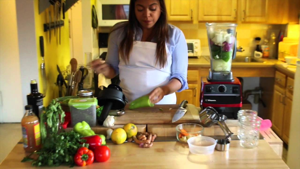 Lets Make Sofrito with Happy Healthy Latina - YouTube