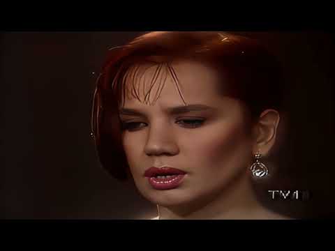 Sezen Aksu - Git (Klip HD) | Unutulmaz Türk Şarkıları