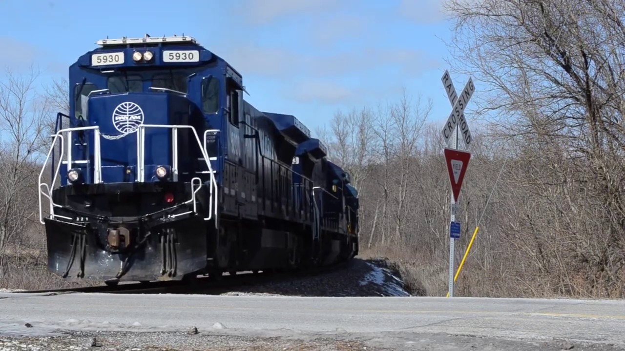 Detours galore! NS 27W on the D&H and PanAm 11R up Vermont railway. - YouTube