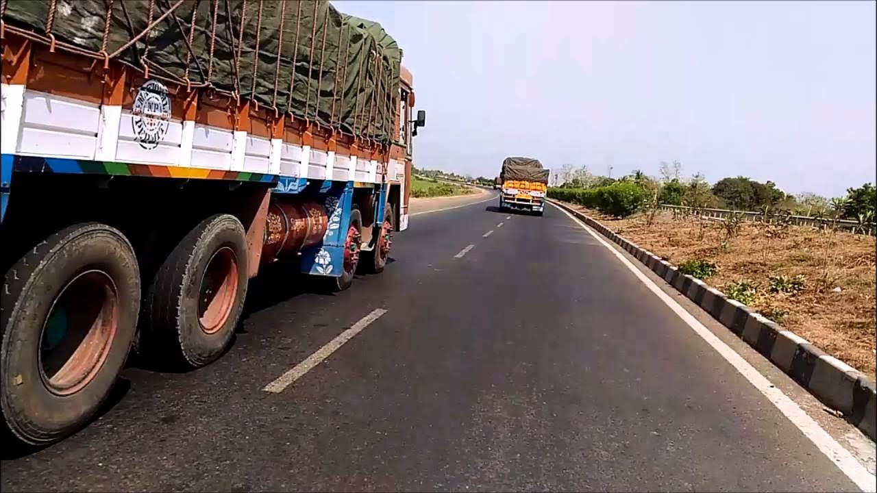 The Highway Lapse | Bardoli to Vyara on NH-53 | Maverick Creations - YouTube