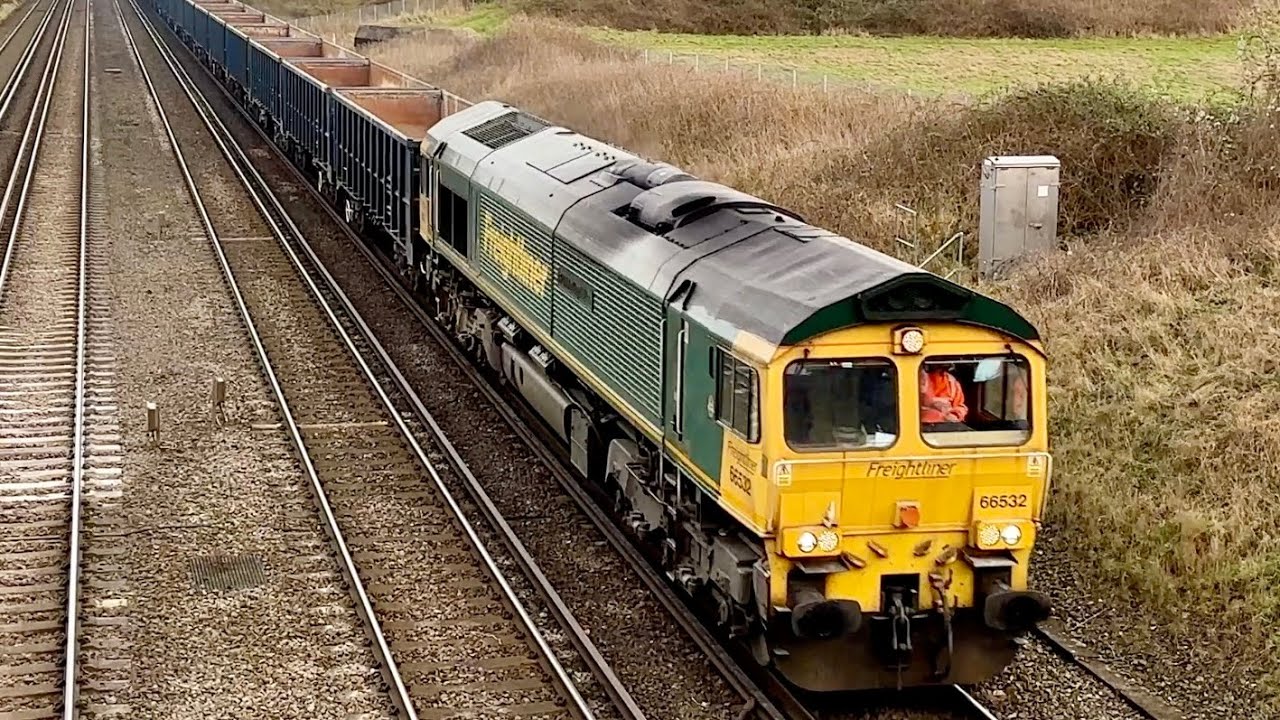 FL Class 66 passing Potbridge, SWML, 13/1/2025 | Boom Trainspots - YouTube