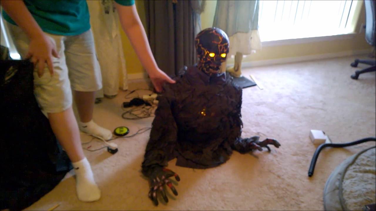 Smoldering Zombie Groundbreaker Unboxing - YouTube