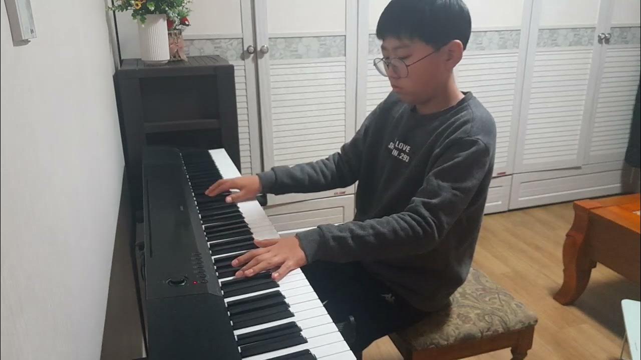 지코 (ZICO) - 새삥 (prod. ZICO) (Feat. 호미들) (Piano cover) - YouTube