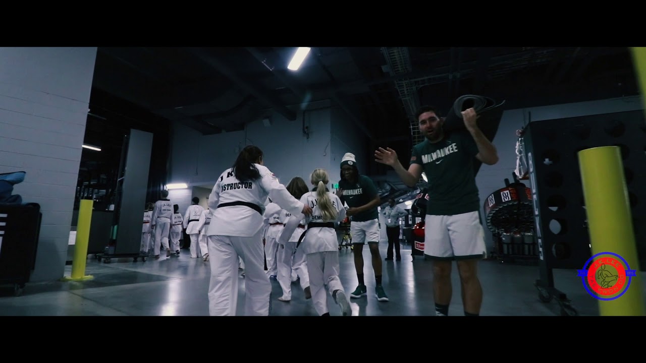 JK Lee - Milwaukee Bucks Halftime Show - YouTube