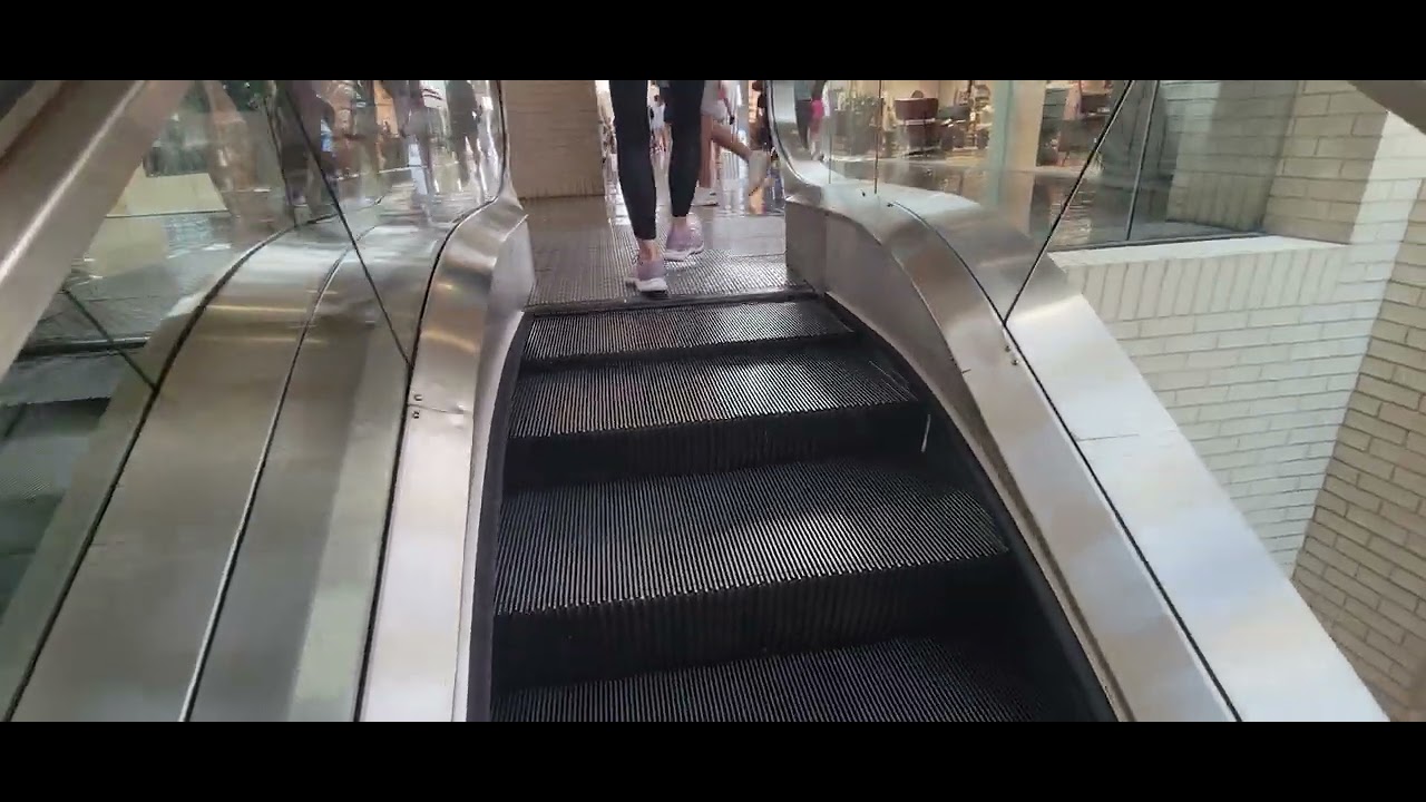 Otis Escalators at North Park Mall, Dallas, TX. - YouTube