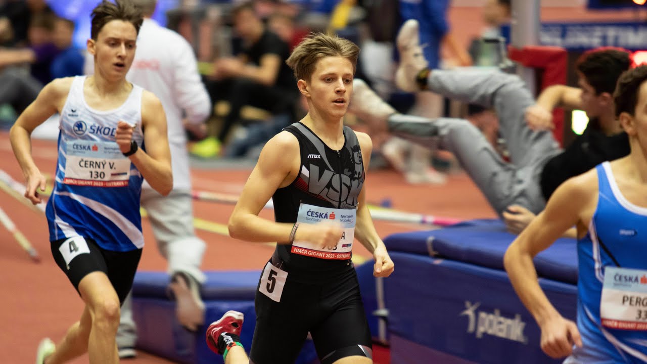 MČR INDOOR U20 OSTRAVA 2023 - Rozběh 800m - 1:59.62 - 1.místo - ADAM ...