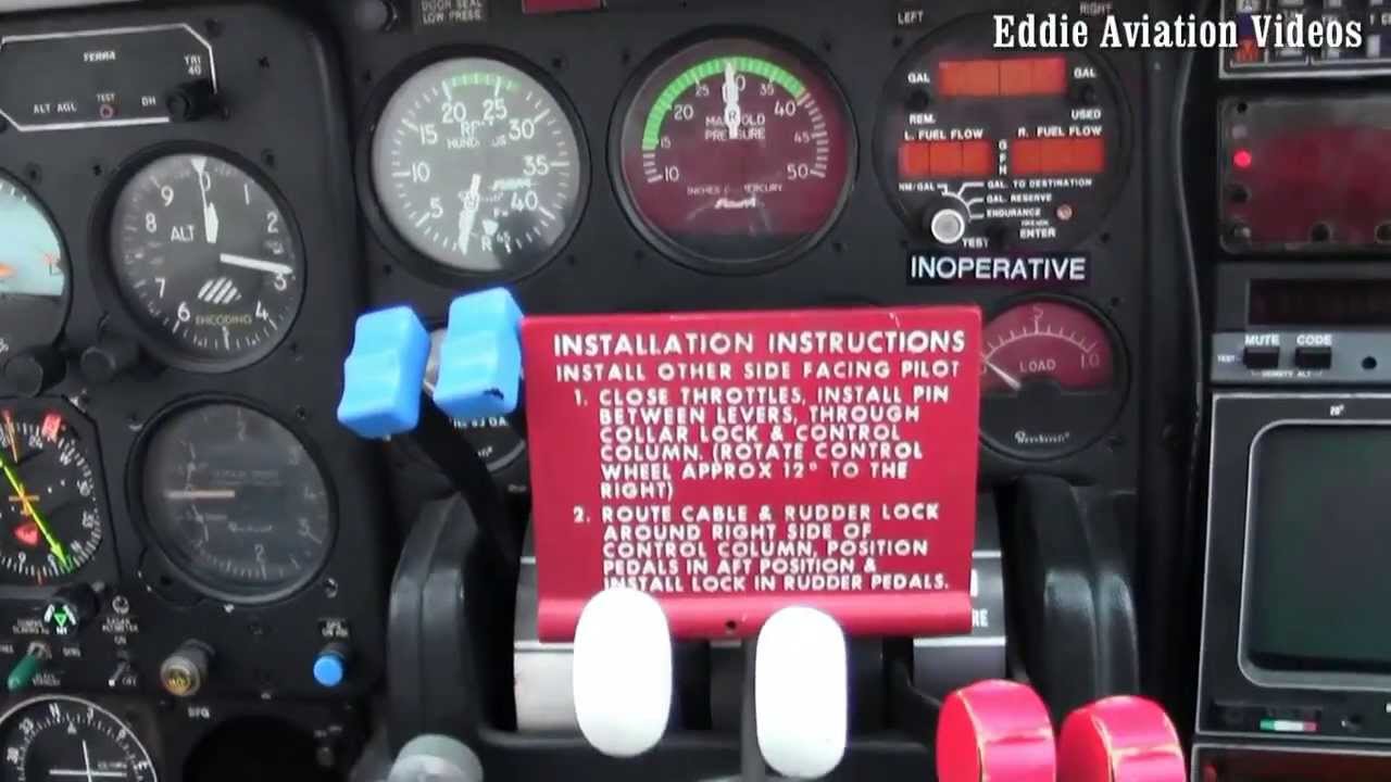 La cabina del BE58 Beechcraft baron - YouTube