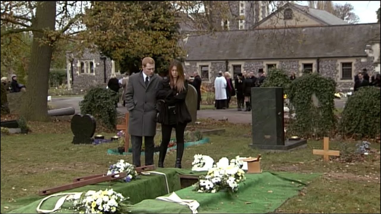 Eastenders Archie’s body is laid to rest and Stacey spits in Archie’s ...