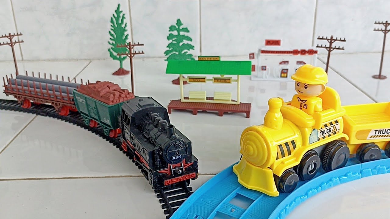 Merakit Mainan Kereta Api Freight Train, Kereta Api Construction Kuning ...