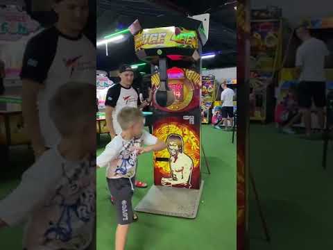 Мой ученик промахнулся🥶#taekwondo #mma #mma kungfu #prikol #brucelee #karatekid #funny #karateka