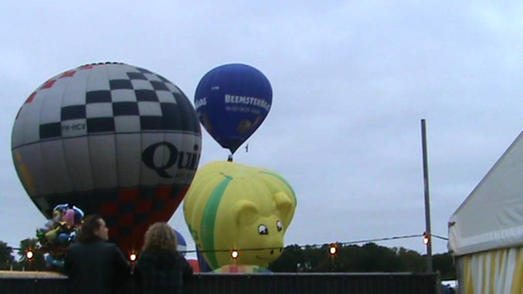 band balloons - the band FRESH at joure balloon festival - YouTube