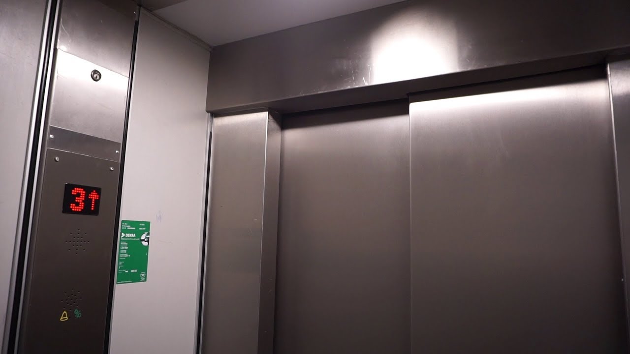 1989 OTIS (mod. by: Midroc Electro) Roped Hydraulic Elevator ...