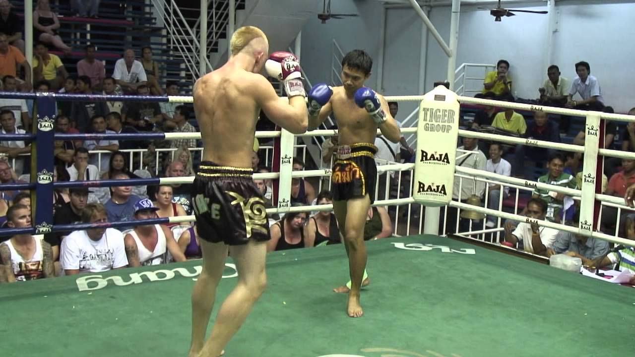 Alex Macey wins by KO for Sinbi Muay Thai - YouTube