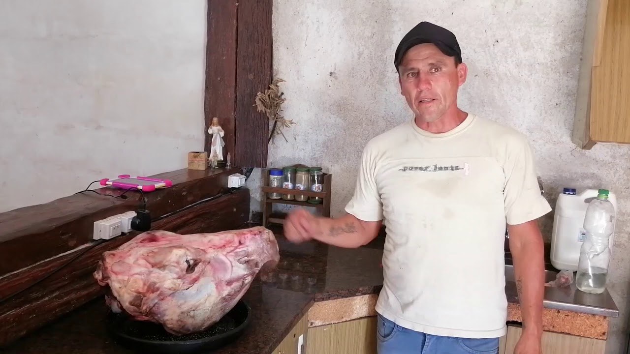 COCINANDO UNA CABEZA AL POZO - YouTube