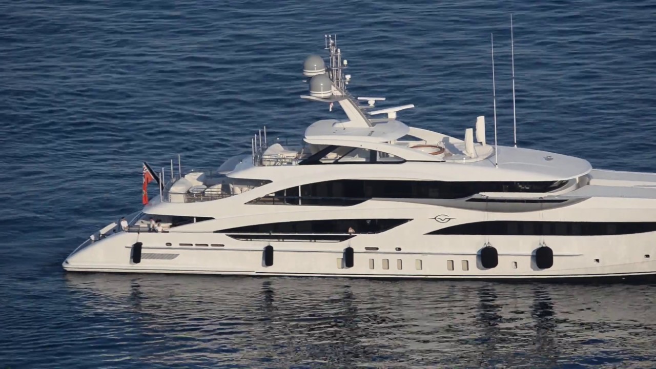 Motor Yacht GALVAS (video #1) entering port of Monaco. - YouTube