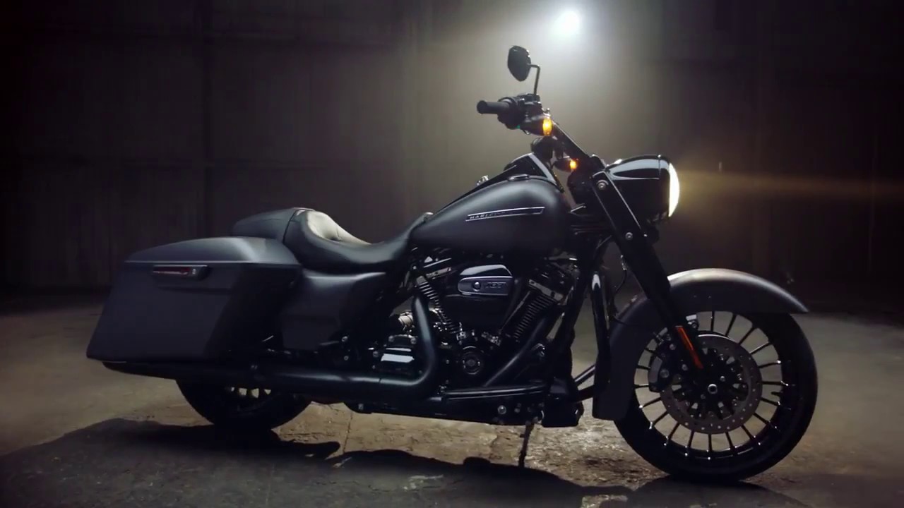 2017 Road King Special HD - YouTube