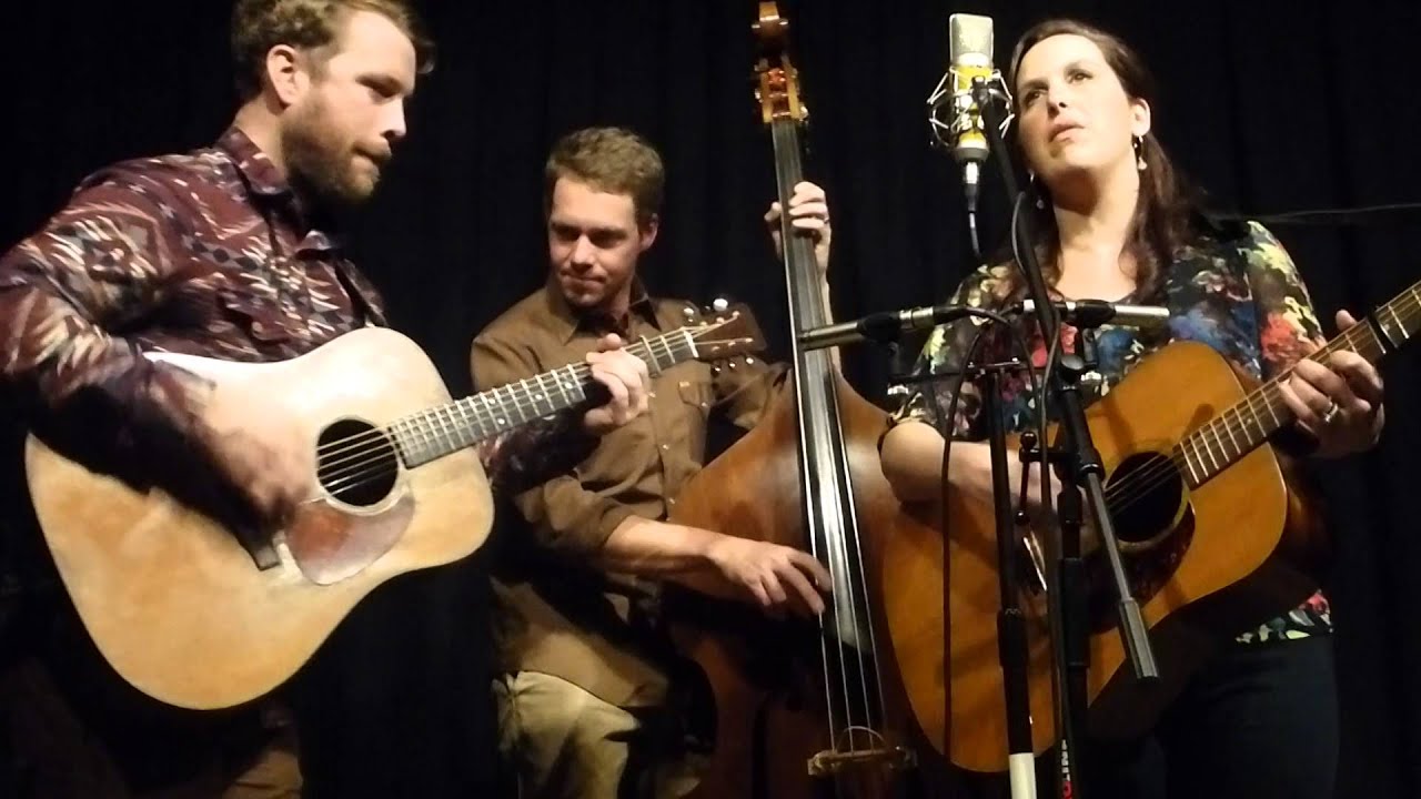 Jon Stickley & Travis Book & Sarah Siskin "Do You Love an Apple" - YouTube