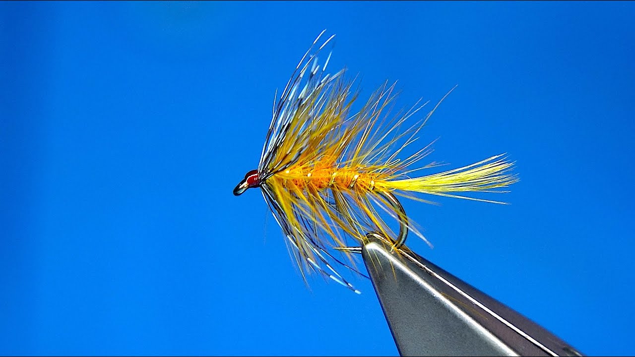 Tying a Golden Olive Bumble Variant with Davie McPhail - YouTube