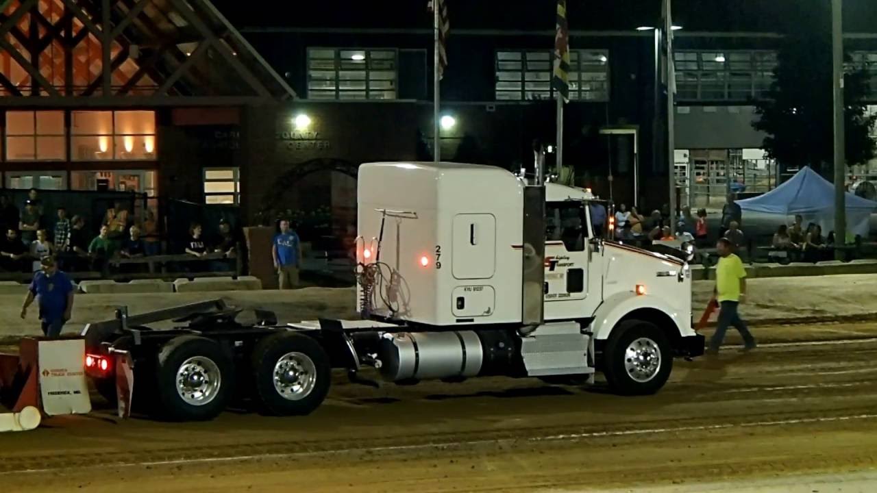 westminster Ag center tractor pull 7 29 2016 Semi trucks - YouTube