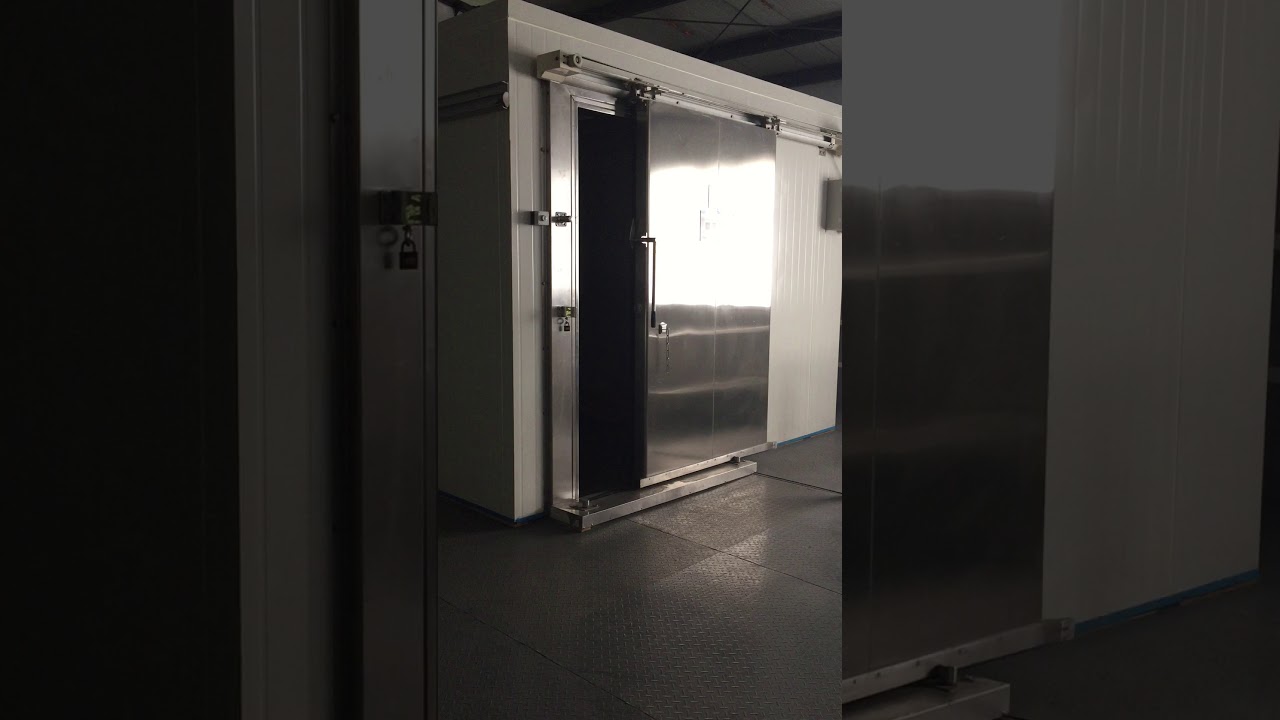 Cold room with Automatic sliding door - YouTube